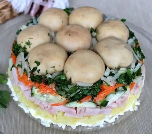 Lesnaya Polyana salad sa iba't ibang bersyon