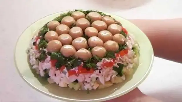 Lesnaya Polyana salad sa iba't ibang bersyon