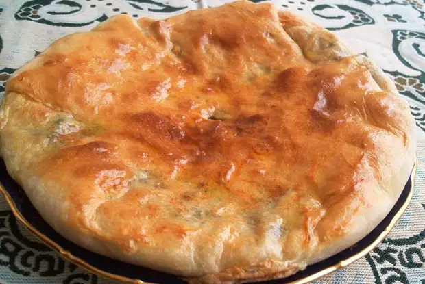 Ossetyske pies. Lekker resept mei tsiis en bietblêden (1) (700x468, 308Kb)