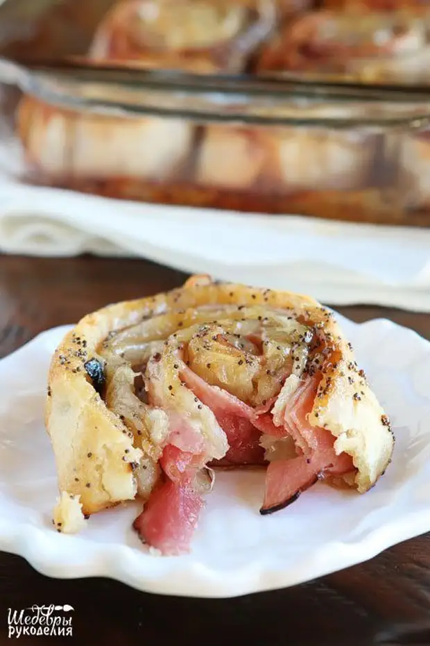 Gagasan bun keren: puff pastry + ham + kéju