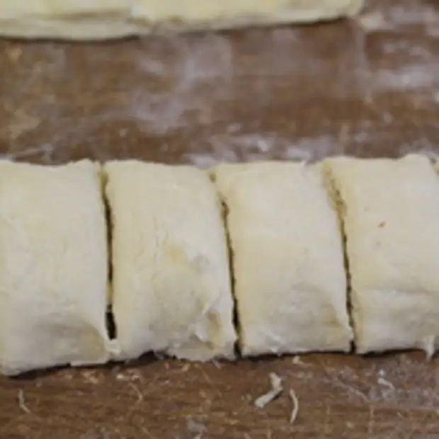 Step-by-step poto resep: ragi curd puff pastry jeung baking ti dinya