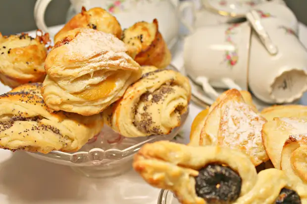 Ragi curd puff pastry jeung pastries ti eta