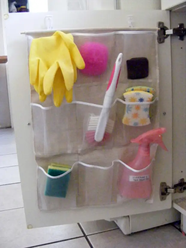 Household organisator yn 'e kast. | Foto: BurdaStyle.ru.