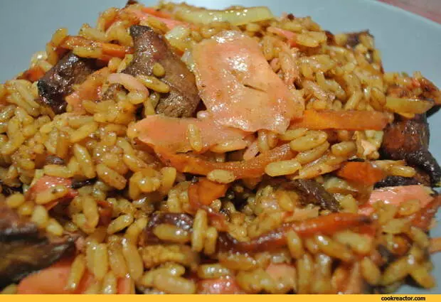 Κινέζικο ρύζι με τζίντζερ: αυτοκρατορικό πιάτο!