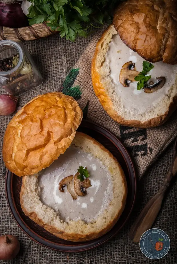 Knoblaucheintopf im Brot. Kochen, Langpost, Essen, aus Odessa mit Karotten, BH, Literarische Küche, Rezept