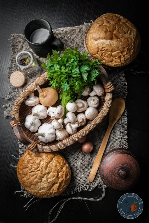 Knuewelek Stew am Brout. Kachen, laang Post, Iessen, vun Odessa mat Muerten, Bra, Literatur Kichen, Rezept