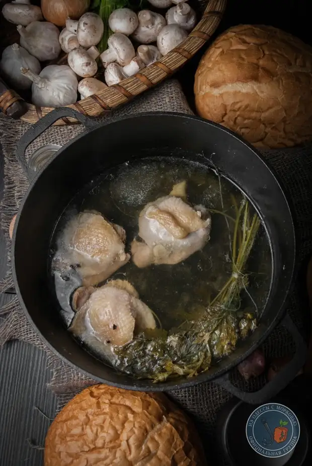 Knoblaucheintopf im Brot. Kochen, Langpost, Essen, aus Odessa mit Karotten, BH, Literarische Küche, Rezept