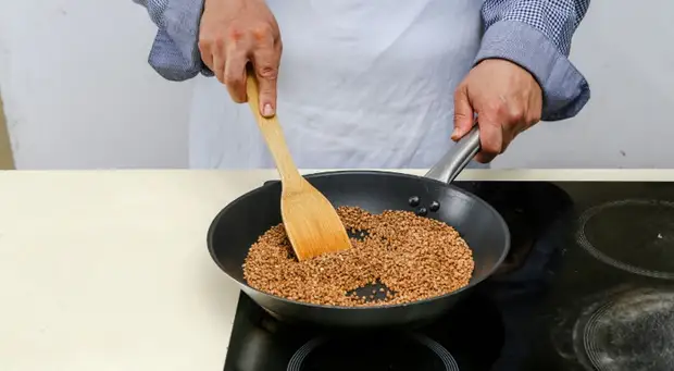 Nzira yekubika sei inonaka Buckwheat porridge. | Mufananidzo: gastronom.ru