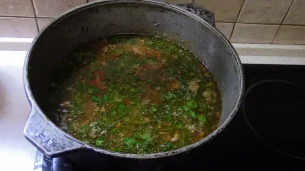 Ongwa goulash soup: renmen pou lavi!