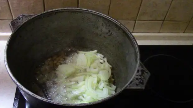 Ongwa goulash soup: renmen pou lavi!