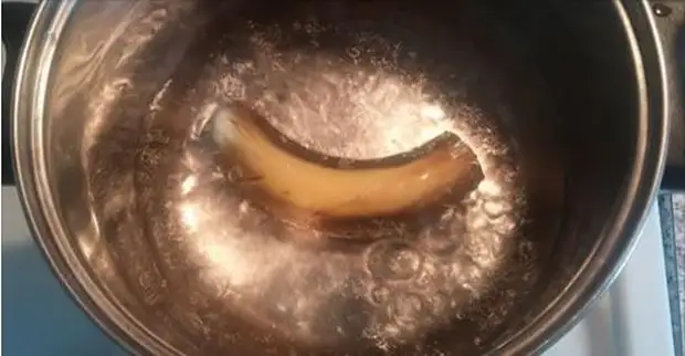 Išbandykite taip: užvirkite bananų vandenį ir gerkite prieš miegą.