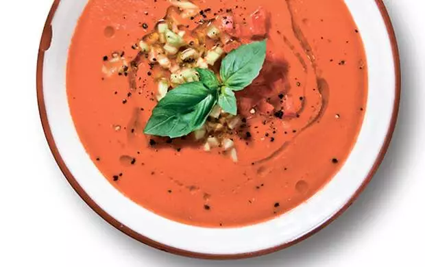 Gazpacho, cabbage soup and tom yam kung: 10 recipes for delicious soups