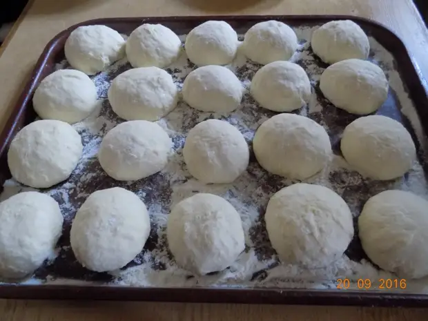 Tartas de queso tártaro a base de masa sin levadura