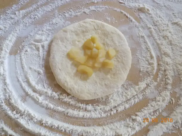 Tartas de queso tártaro a base de masa sin levadura