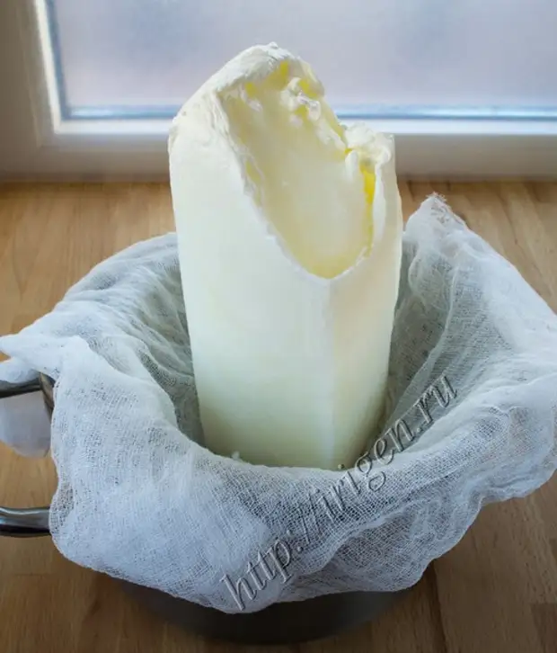 Kako narediti domačo skuto iz zamrznjenega kefirja