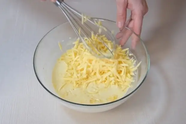 Luie khachapuri in een pan gedurende 10 minuten. heerlijke cheesecake als ontbijt: foto stap 2