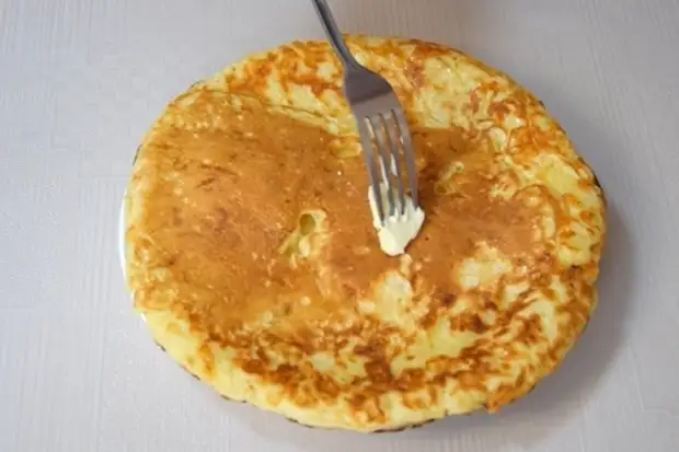 Lazy hachapuri pannā 10 minūtes. garšīga siera kūka brokastīs: foto solis 6