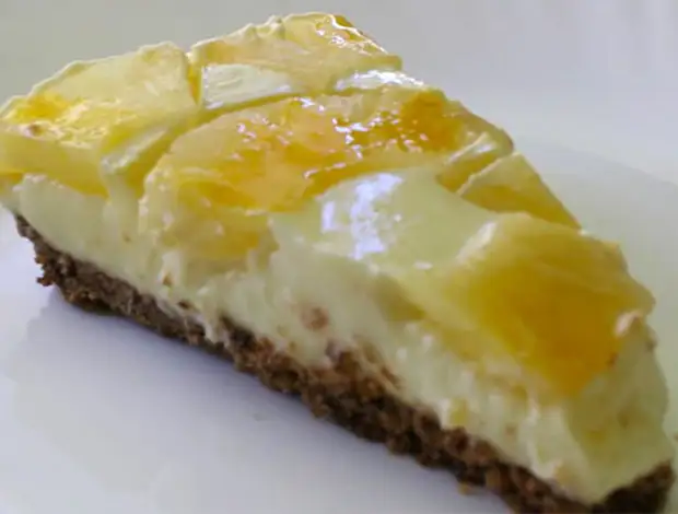 Tarta de yogur con piña