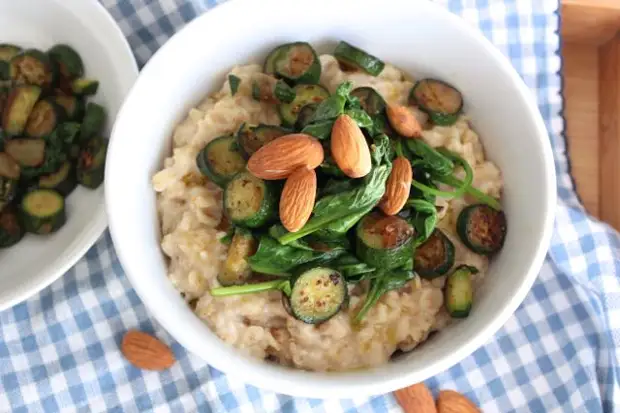 bubur oatmeal dengan zucchini