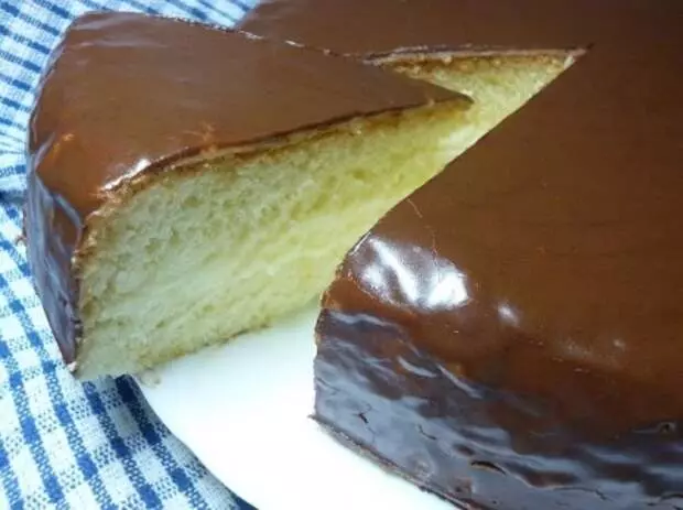 Печеливша торта, която ще накара всички да се чудят за вашите кулинарни умения!
