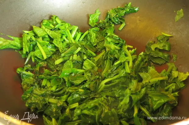 Cocine a fuego lento con una cucharada de aceite de oliva.