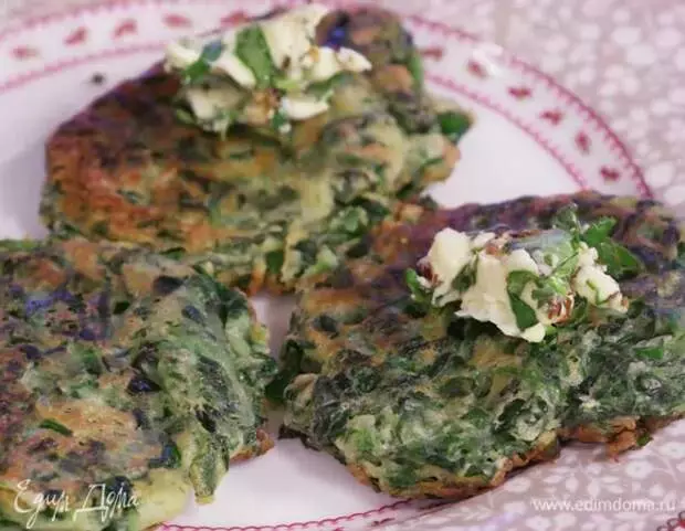 Goreng dengan bayam dan mentega berbumbu