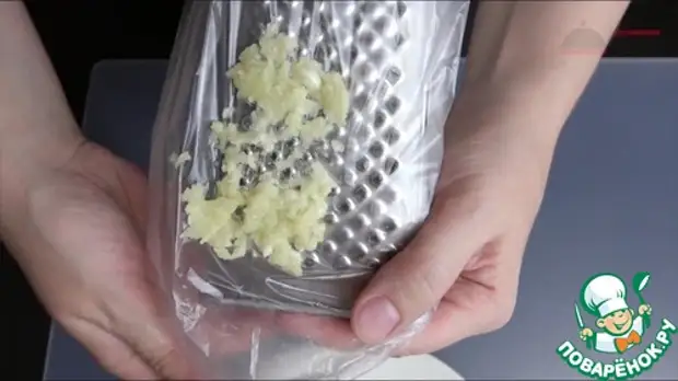 How to chop garlic without smearing a grater