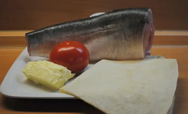 Fish baked in pita bread. - photo 2