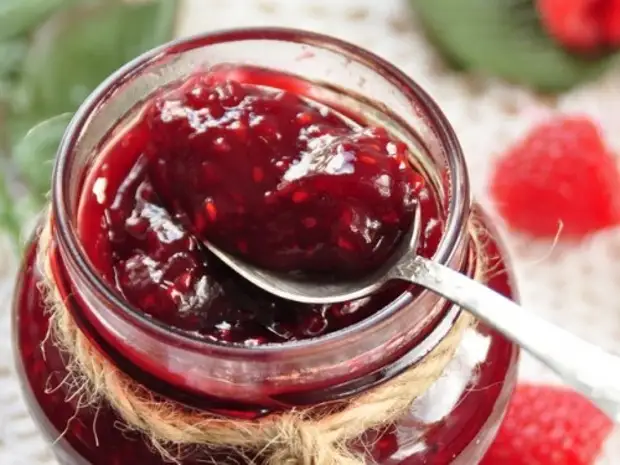 Raspberry jam: 6 fomba fanamboarana tany am-boalohany indrindra