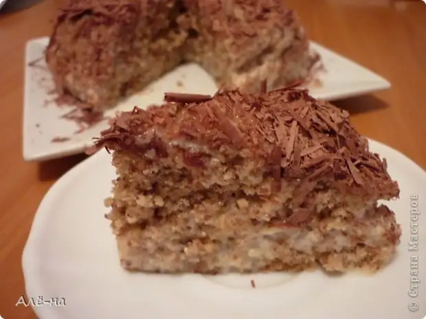 Hazelnut cake in 5 minutes in the microwave without flour and butter