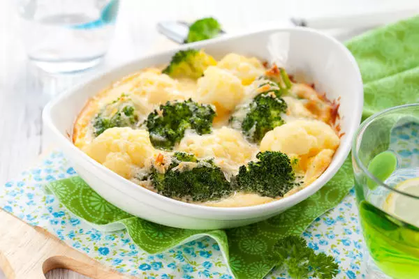 Cauliflower ug broccoli casserole