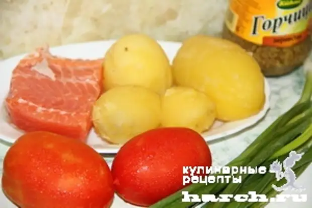 Salted salmon salad na may patatas at kamatis Mga tradisyon ng Russia