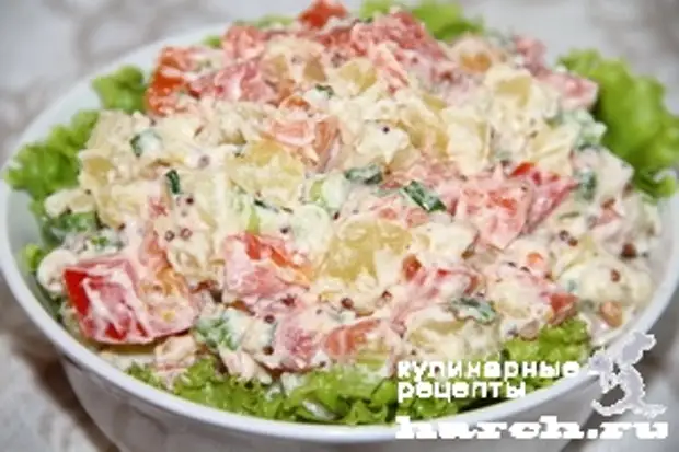 Salted salmon salad na may patatas at kamatis Mga tradisyon ng Russia