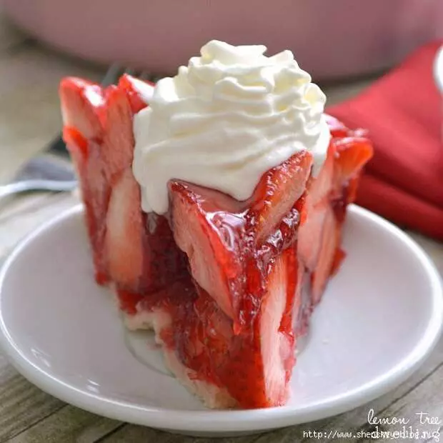 Onheemlech lecker Kuch-Dessert "Strawberry in Jelly"!