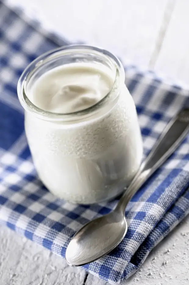 Uyda tayyorlangan karamel yogurt