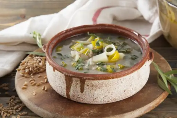 Арменска супа с праз и спелта