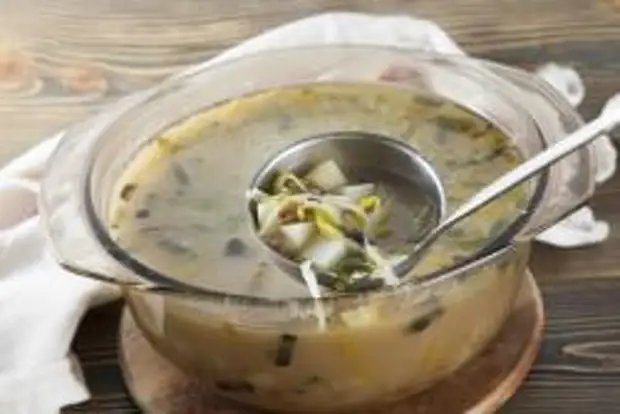 Zuppa armena con porri e farro