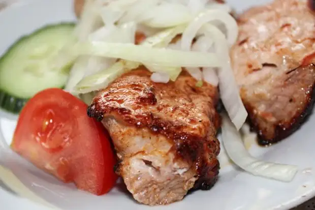 10 ungewöhnliche Möglichkeiten, einen Kebab zu marinieren