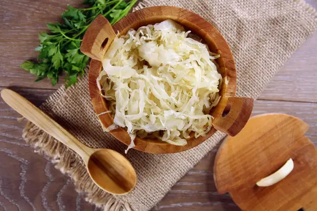 sopa con repollo y carne