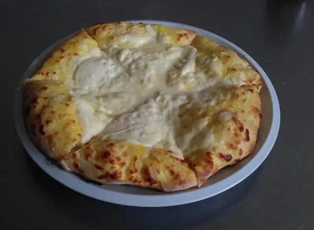 Megrelian khachapuri