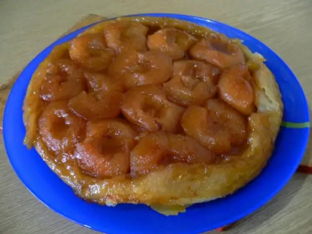 Flip-flop pie (tart taten) ပန်းသီး။ ရေခဲမုန့်ဖြင့် ကျွေးပါ - ကောင်းကင်ဘုံ၌ မွေ့လျော်ခြင်း။