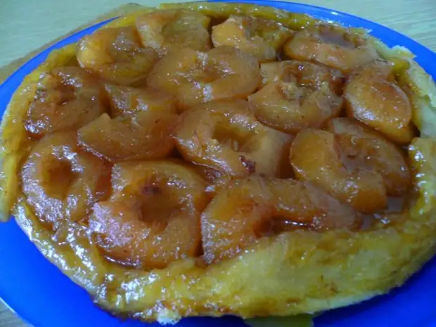 Flip-flop pie (tart taten) ပန်းသီး။ ရေခဲမုန့်ဖြင့် ကျွေးပါ - ကောင်းကင်ဘုံ၌ မွေ့လျော်ခြင်း။