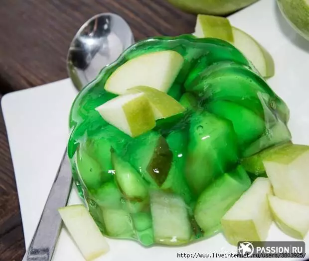 Li-dessert tse nang le tee e tala