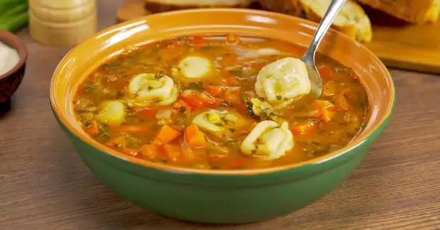 Sopa de boliñas uzbecas