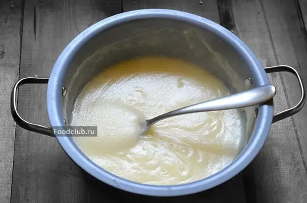 Ẹru semolina yan ipara