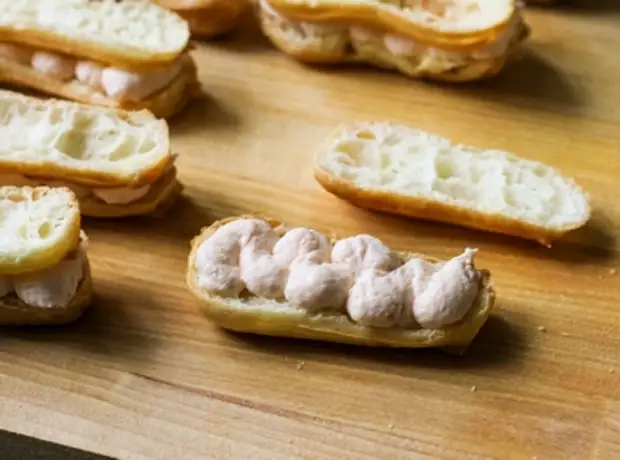 Eclairs a líonadh