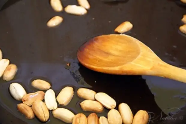 Курыца з арахісам