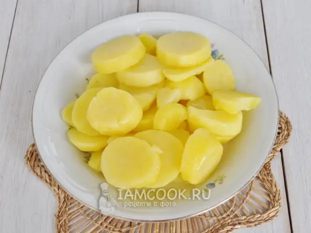 Boil and cut potatoes