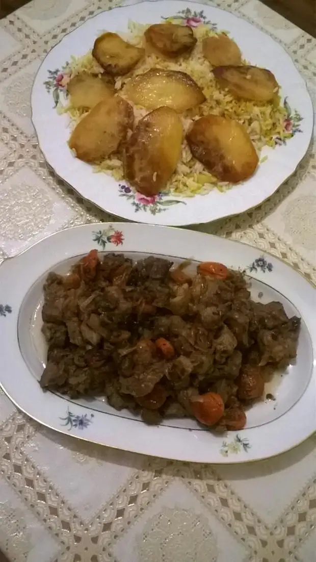 Pilaf ak pòmdetè (pòmdetè palov) - cuisine uzbek