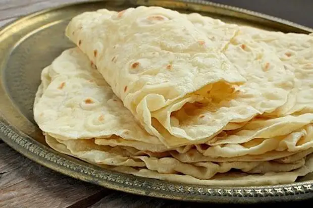 ਇੱਕ ਪੈਨ ਵਿੱਚ Lavash